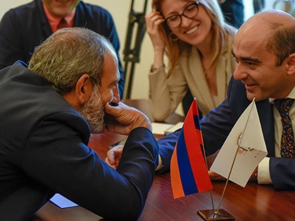 Zham.am | Էդմոն Մարուքյանը կազատվի՞ պաշտոնից... «Նա ո՞վ է վաբշե». «Հրապարակ»